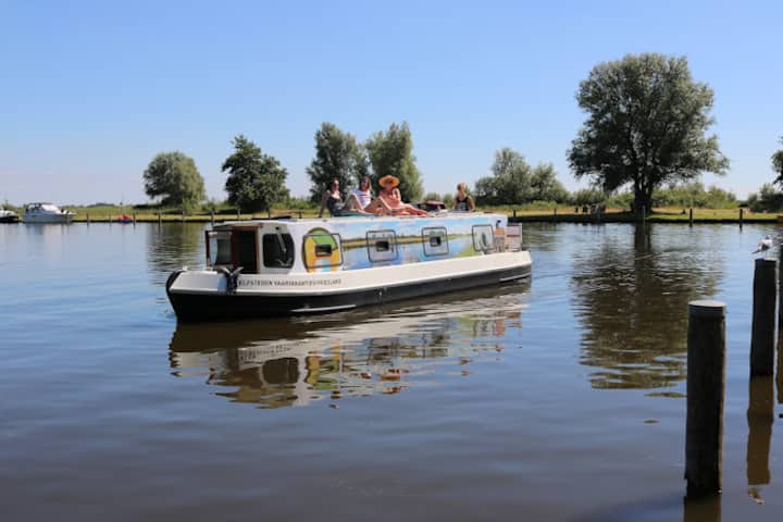 New Houseboat Center - Amsterdam