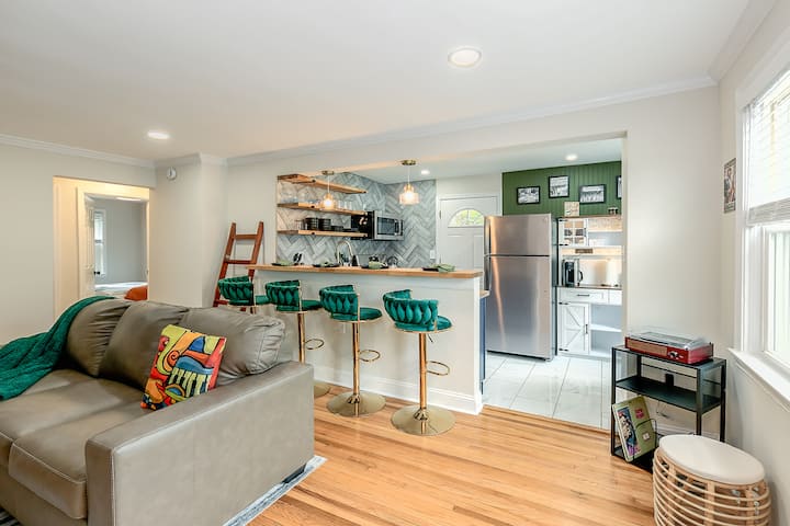 Jazzkey Suite & Kindred Retreat - Parkville, MD