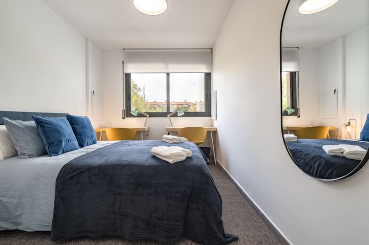 Room W/ac&pool Near Esade - Terrassa