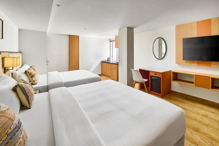 Family Luxe Room In Nungambakkam - Chennai