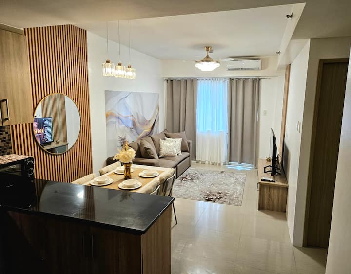 Spacious 2br Family Suite In Shore Residences Moa - Manila