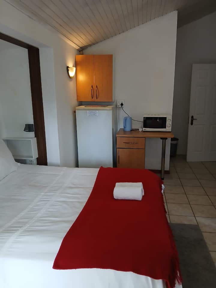 Fish Eagle -Oaktree Guest House -