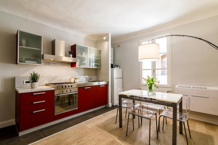 Guesthost - Alley In Santa Caterina - Siena