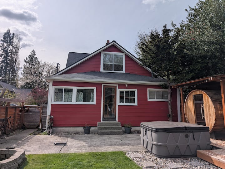Charming Snohomish Retreat - Everett, WA