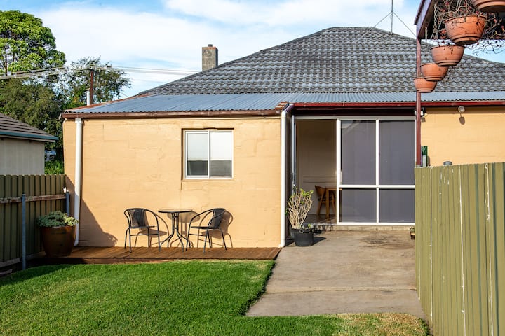 1 Bedroom Unit In Mount Gambier - Mount Gambier
