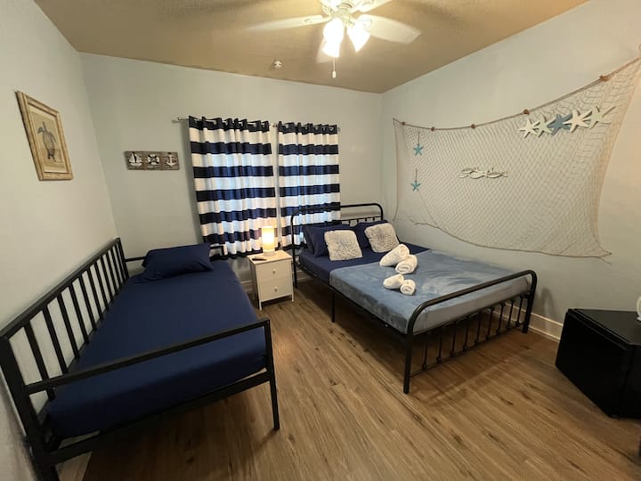 Private Room, Shared Bathroom - Miami
