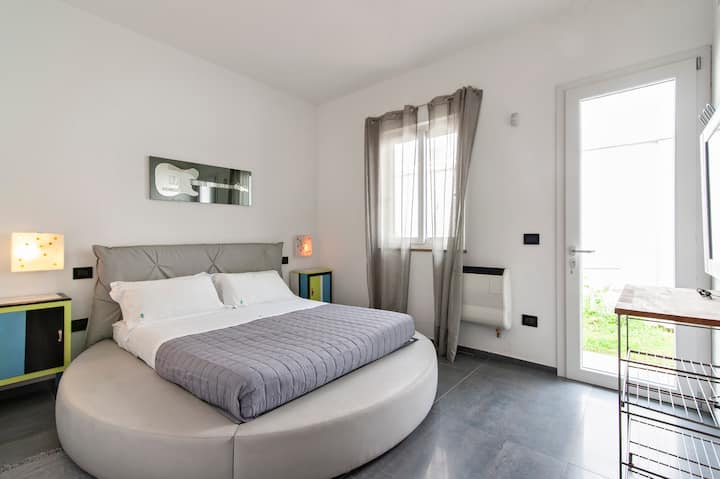 Bed & Blues - Master Apartment - Torre Lapillo