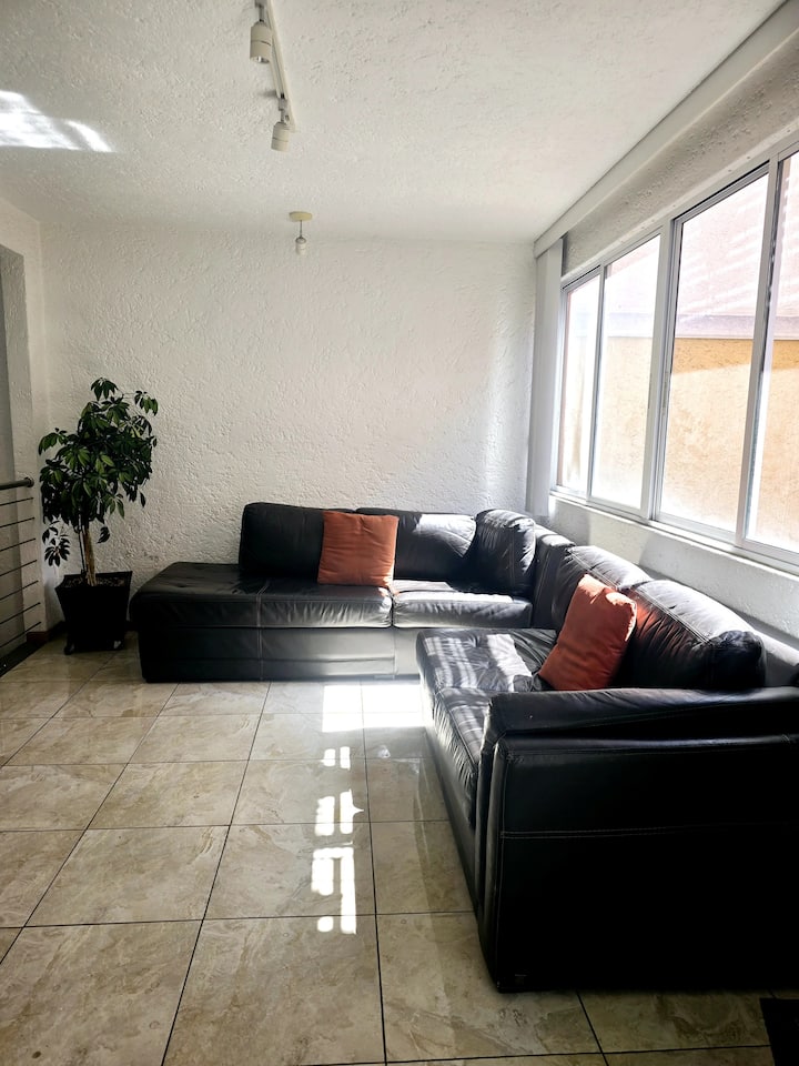 Bonita Casa. Excelente Ubicación - Mexico City