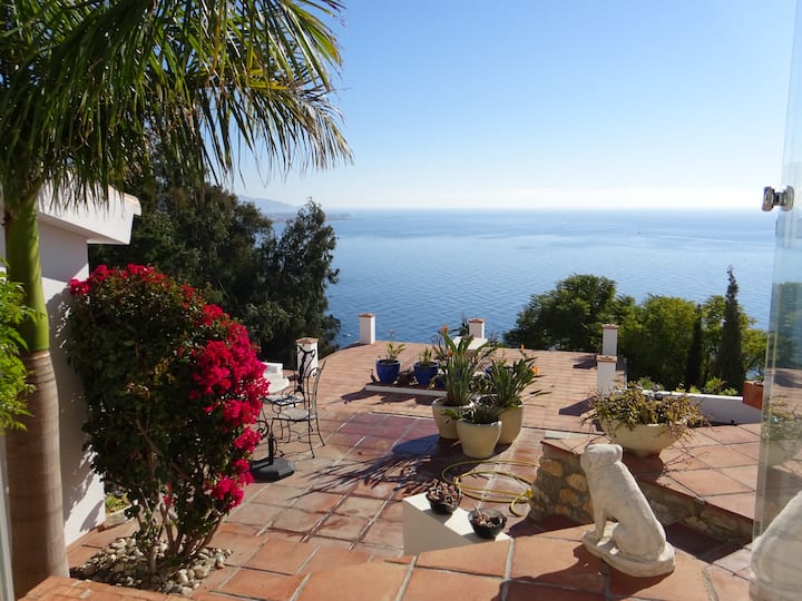 Romantic Seafront Retreat Private Pool & Jacuzzi - Salobreña