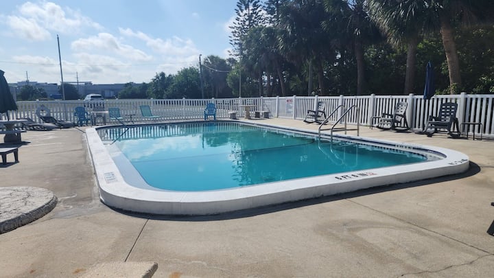 5021 Luxury Suite Npr Fl Usa - Holiday, FL