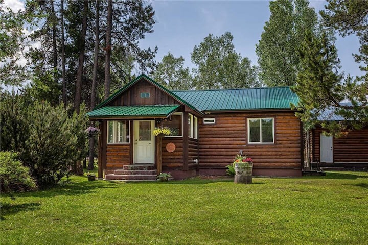 Glacier Trails Highline Cabin - Glacier National Park