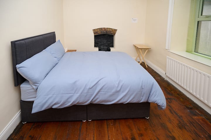 Lovely Home (King John's Castle) - Limerick