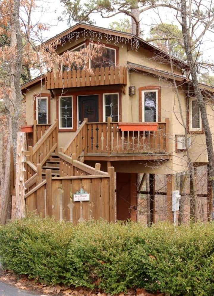 Swiss Chalet Treehouse #1 - Eureka Springs, AR