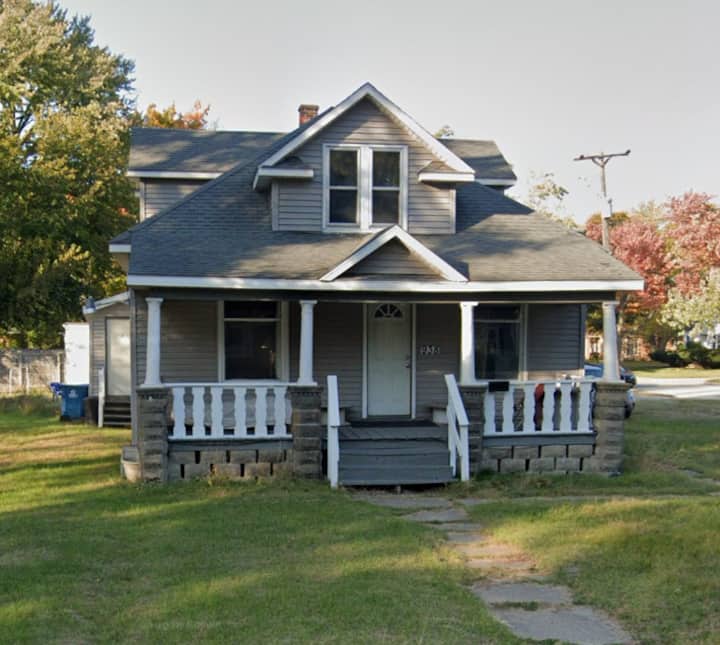 Furnished Monthly 2 Bdroom Apt @938eappleavemkg - Muskegon, MI