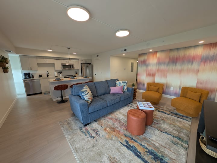 Colorful Skyline Lofts-1 Mi To The Ville - Splash Park, Manhattan