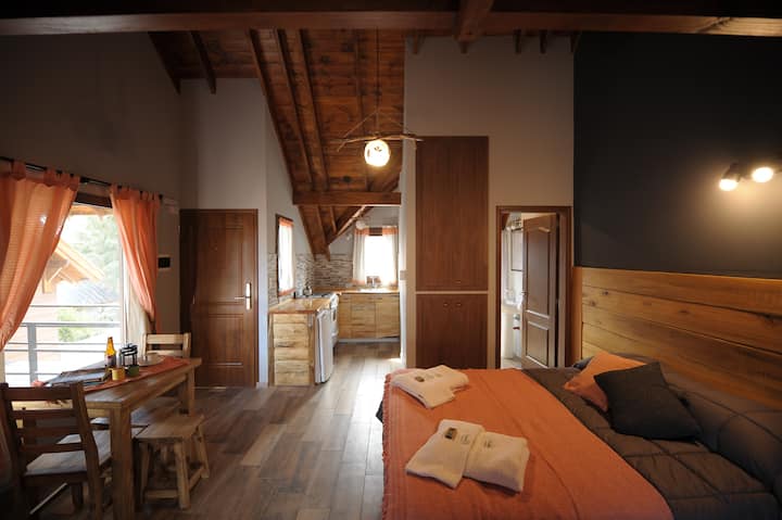 Loft Matrimonial Con Vista A La Montaña - Esquel