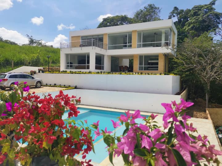 Montecarlo Club - La Mesa