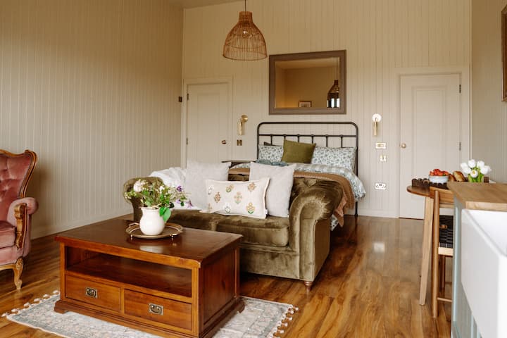 Tackle Lodge At Angliham Estate - Galway