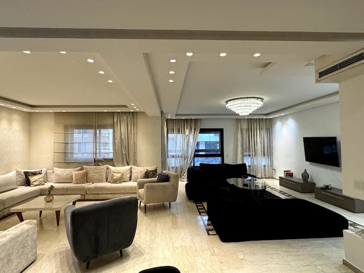 Casablanca 3 Bed Uni In Triangle D'or W/ Parking - Casablanca