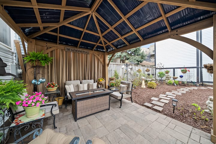 Cozy + Charming Apt In Beautiful Lakeview | Patio - Chicago, IL