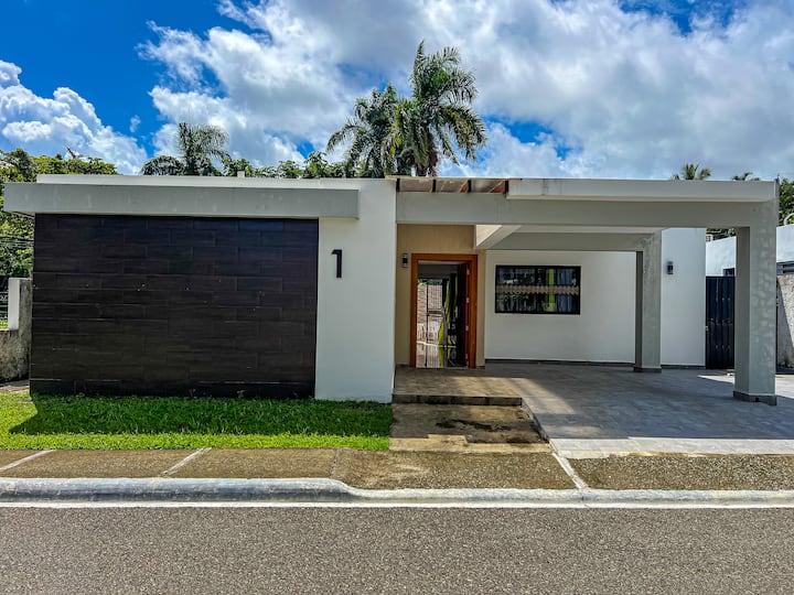 Lujosa Villa En El Atlántico - Puerto Plata