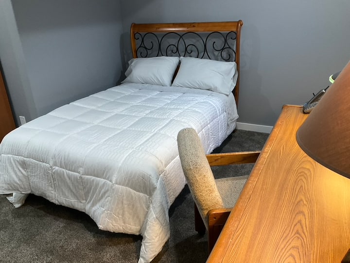 Comfortable Room W/full Bath In Walkout - Lyons, CO