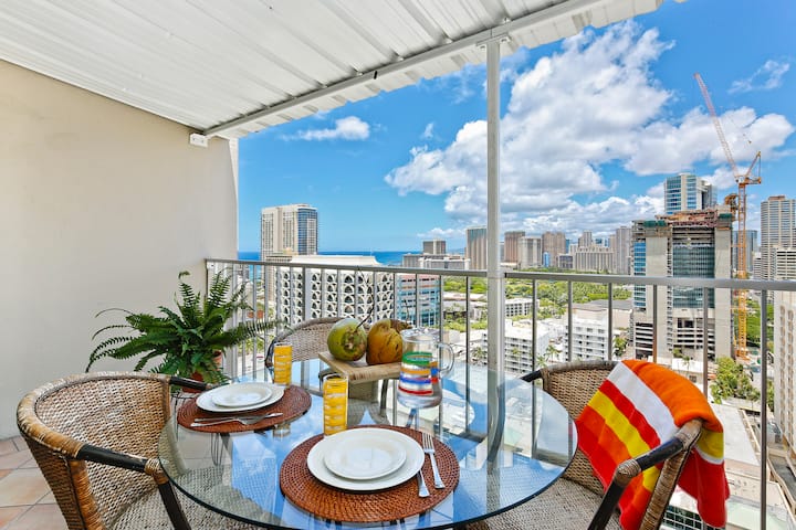 Large Penthouse 1 Bdr/2 Bath With Washlets, Wi-fi, Ac, Free Parking - O‘ahu, HI