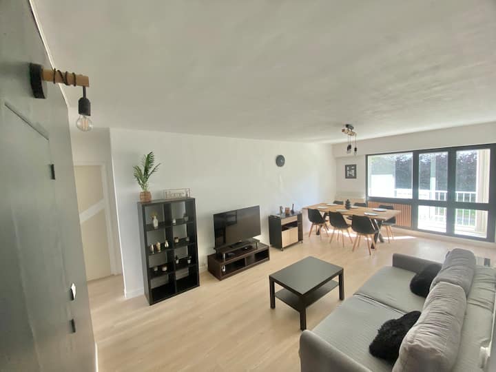 Logement Moderne Avec 4 Chambres - Nantes