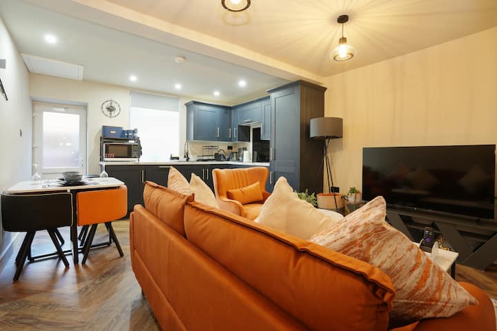 Stylish 2-bed | Central Sheffield + Parking - Sheffield