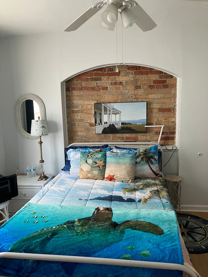 Beach Block, Year Round, 1 Bedrm - Ocean City, NJ