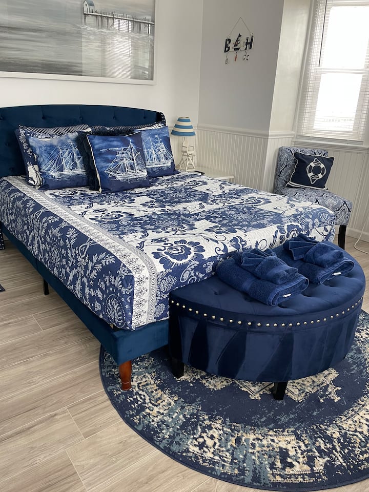 Beach View - 6th Floor Penthouse- Beach Block - Carousel, Ocean City