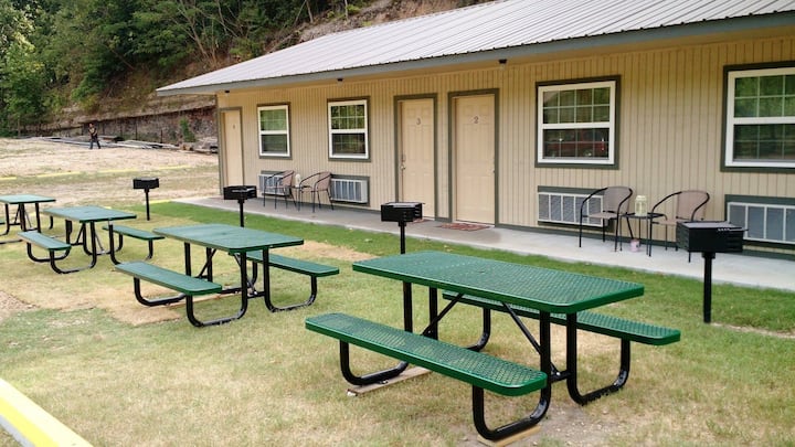 Riverbend Inn - Tahlequah, OK