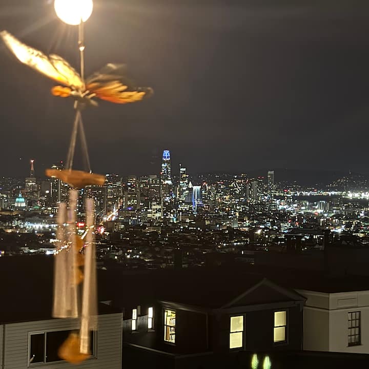Amazing Views & Free Parking - San Francisco, CA
