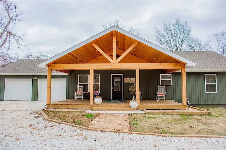 Big House Just Outside The City. - ハリソン, AR