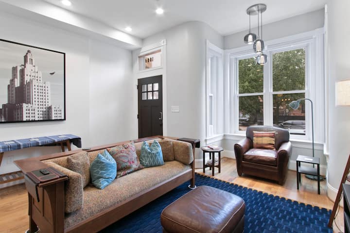 Paris-themed Home: 3-br/2.5 Ba - Washington, D.C.