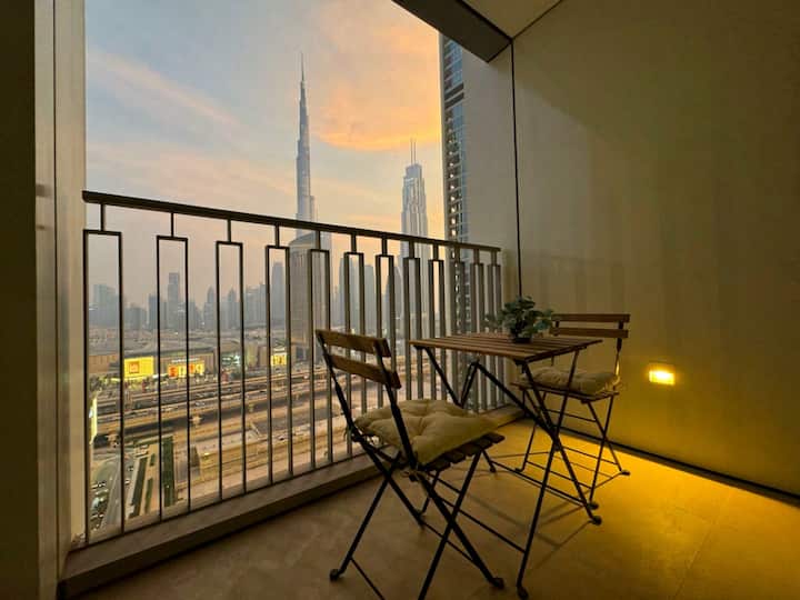 Luxe Downtown Haven | Panoramic 3br Suite - Dubai