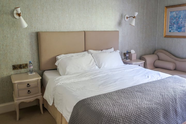 Cozy Room In 120-year-old Lodge - Innerleithen