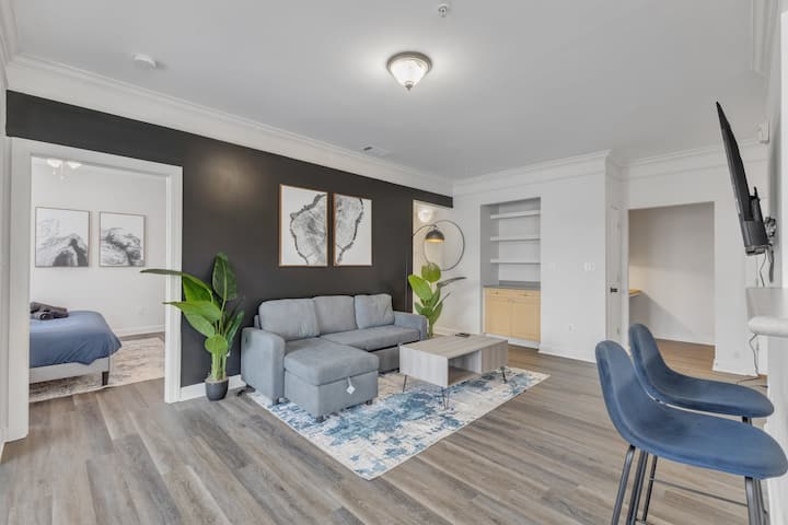 Upscale King 3br Suite—mins To Downtown Raleigh! - Cary, NC