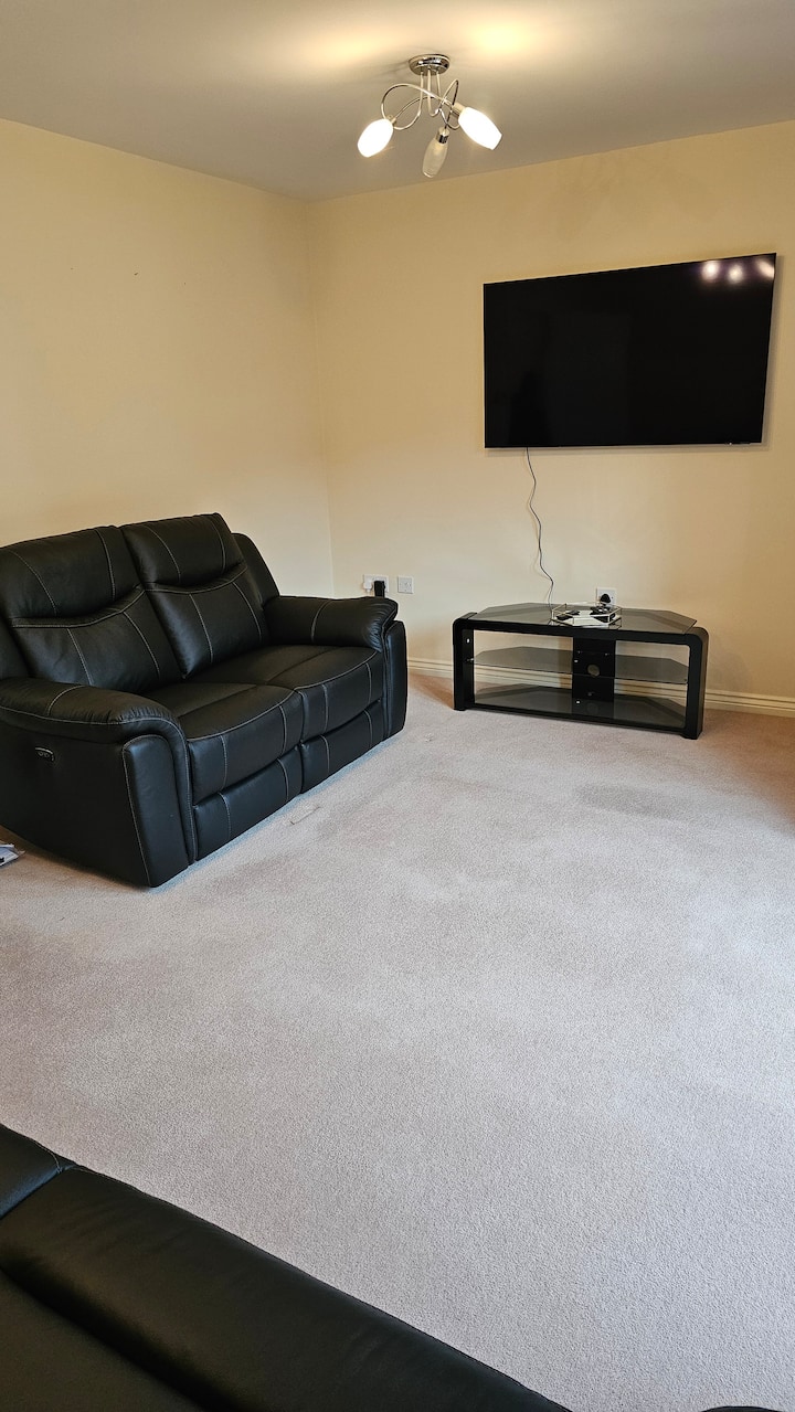 Relaxing Getaway 3-bed House With Free Parking - Rugby