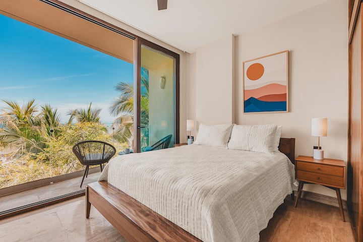 Luxe Getaway Ocean Views Rooftop Pool - Mexico