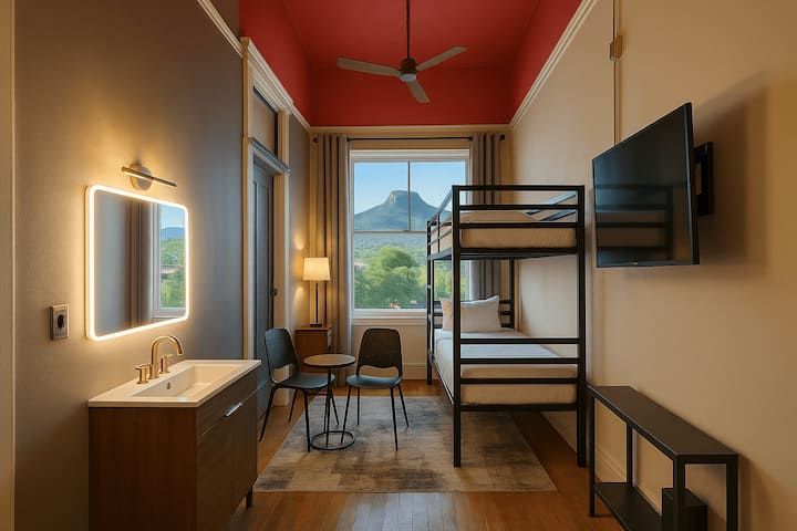 Bunk Room Fishers Peak Views Well Hotel & Taproom - Trinidad, CO