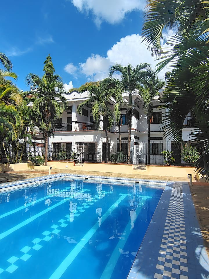 The Hangout Suite With Breakfast At Mangro Hotel - Diani Beach