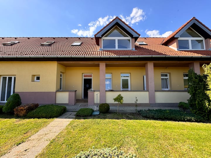 Big Country House | Pool & Court - Slovakia