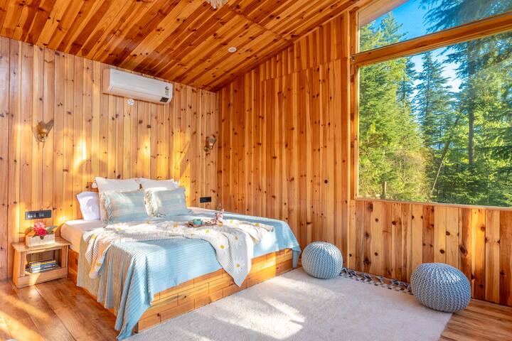 House Of Narnia:jacuzzitreehouse:breathtaking View - Jibhi