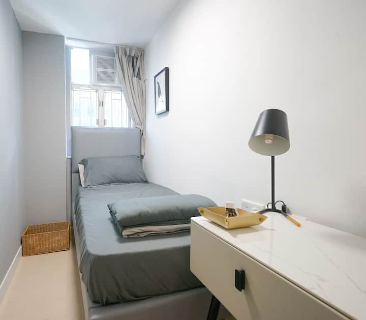 開揚單人有窗房 @軒尼詩道290號 - Hong Kong