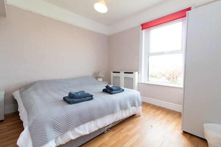Thornbury Guest House Room 6 - 사우샘프턴