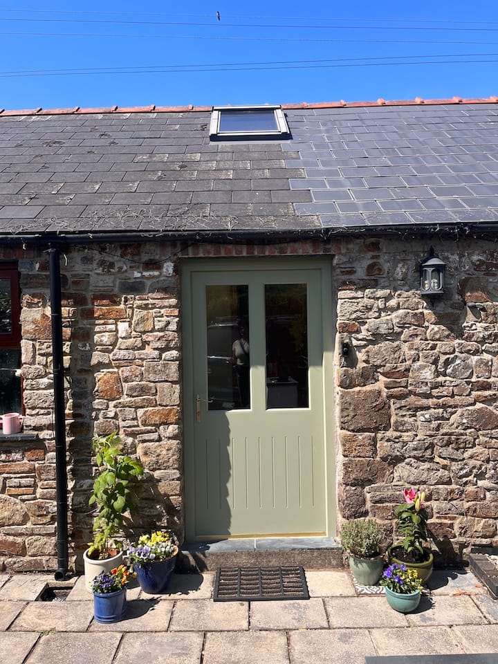 Cosy 2 Bedroom Cottage - Close To Beaches - Milford Haven