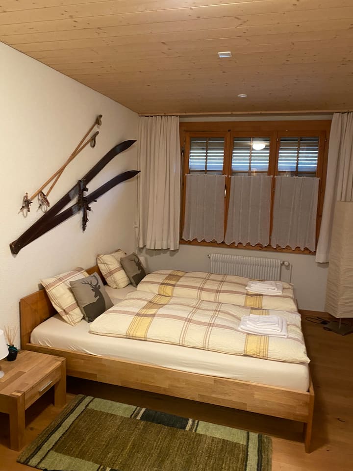 Gemütliches Doppelzimmer Mit Bad - Brienz