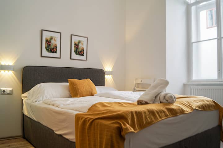 Comfortable Room W/ Yardview - Perfect Shopping - Viena