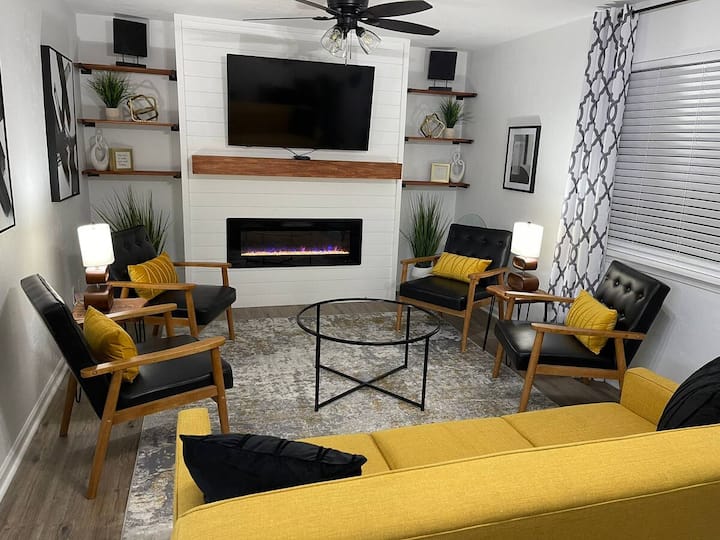 Stylish Midcentury Modern Home 3 Miles Fsu & Famu - Tallahassee, FL
